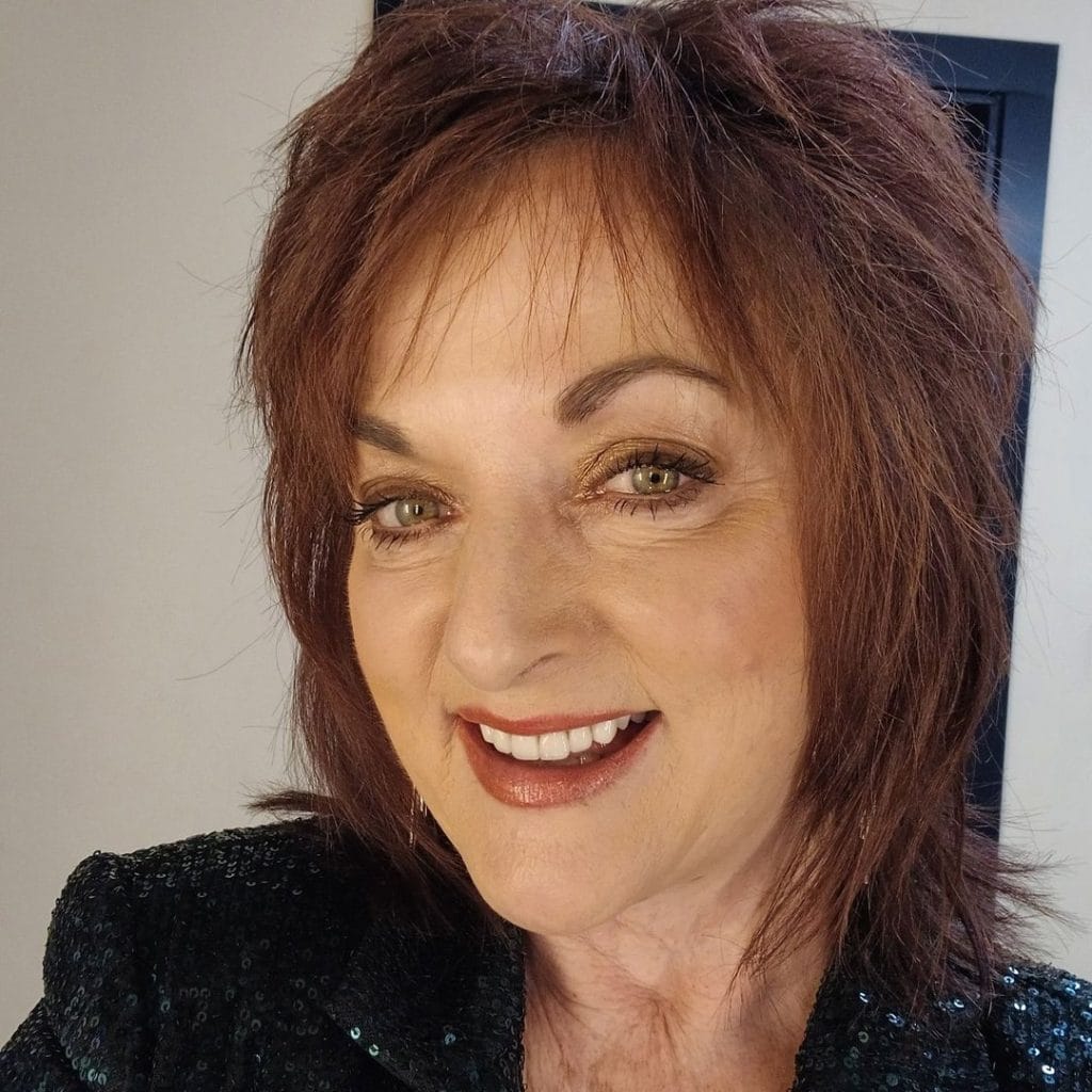 Artist Profile: Louise Morrissey | Country Music