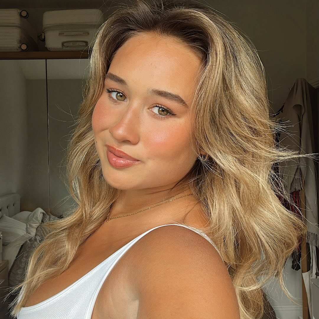 Artist Profile: Emily Steel | Country Music